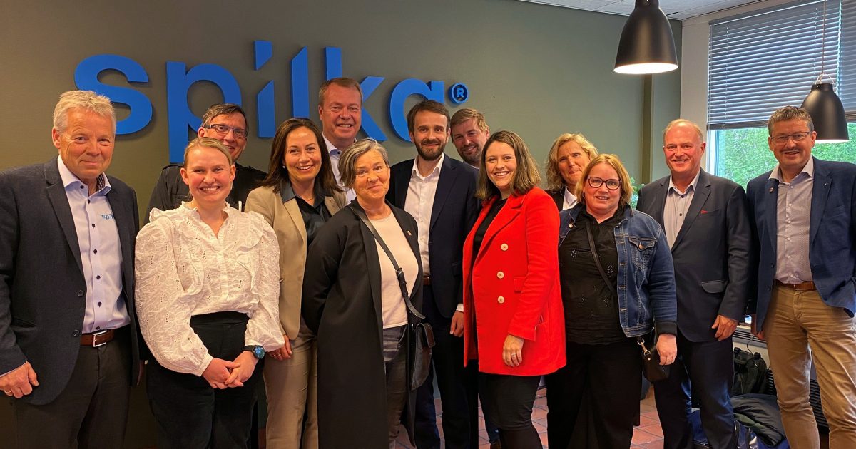 Artikkel - Næringsministeren… | Door & Windows Solutions | Spilka